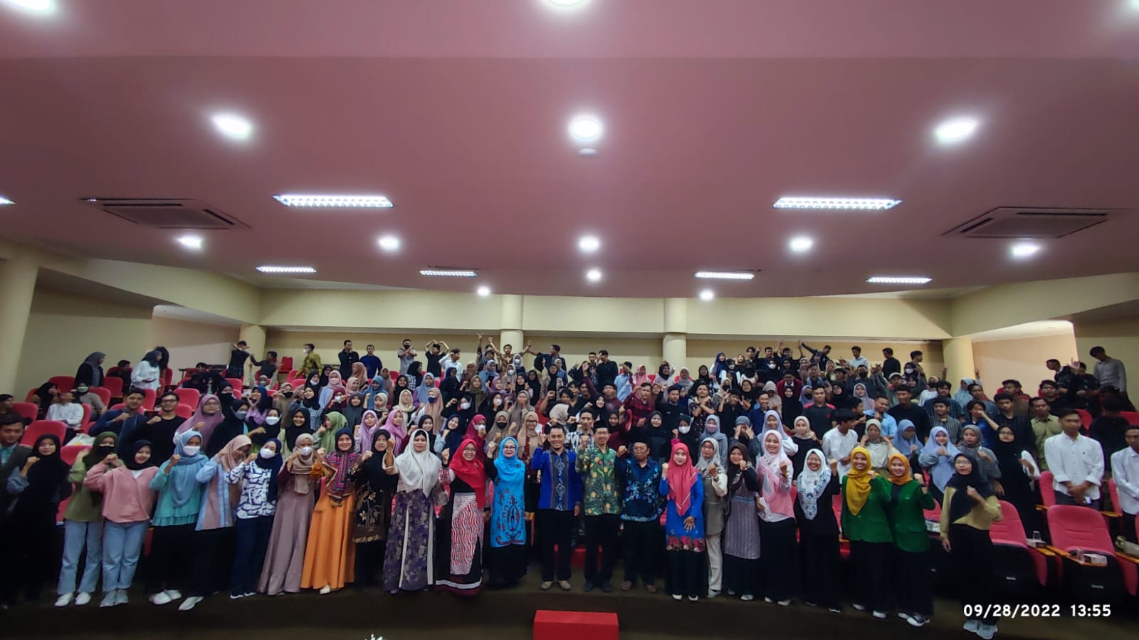 FORBIS Kediri Sharing Motivasi Bisnis pada Mahasiswa IAIN KEDIRI - forbis.id