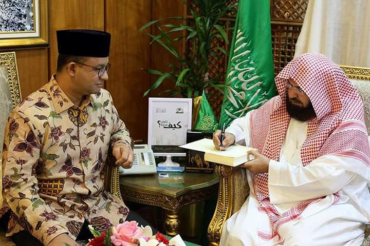 Hadiah Syaikh Sudais Untuk Anis Baswedan » saudinesia.id